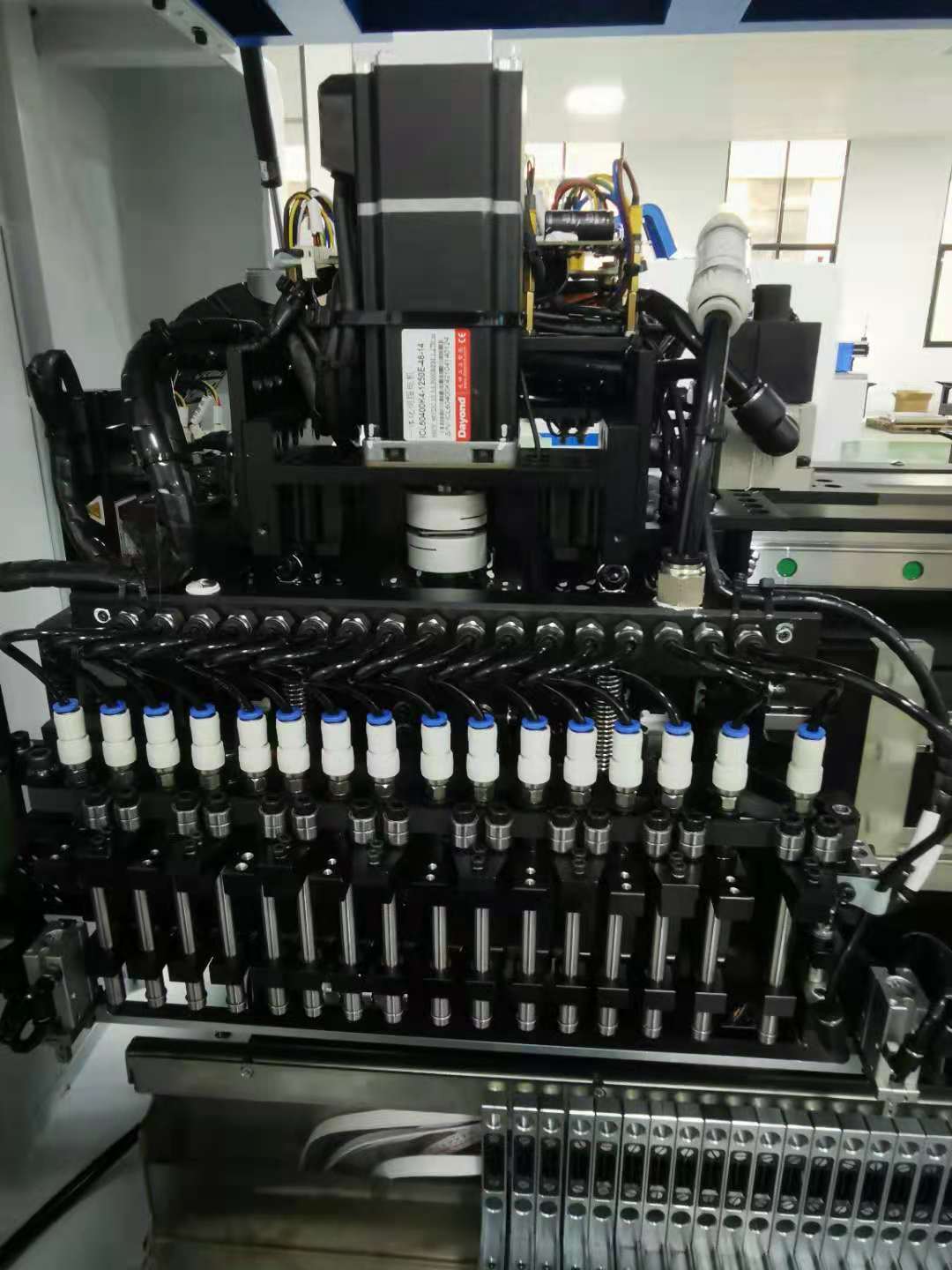 SMT Machine Automatic 34 Heads High-speed Led light Maker